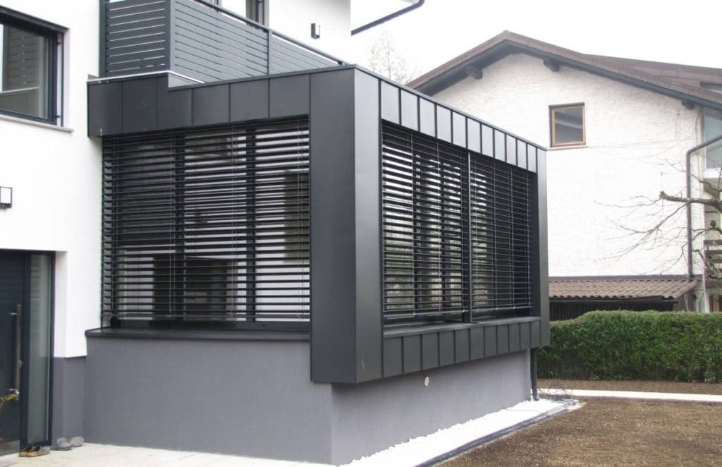 Velej – MCA Holding